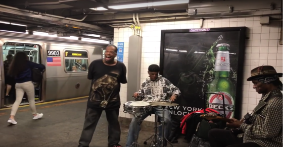 With This Singer in the Subway Station, You’ll Listen to Him All Day ...