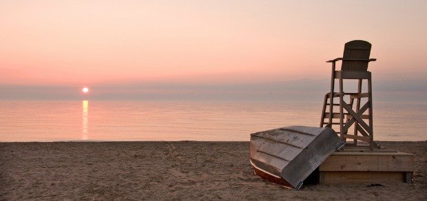 The Key to Distancing Yourself from Your Negative Thoughts